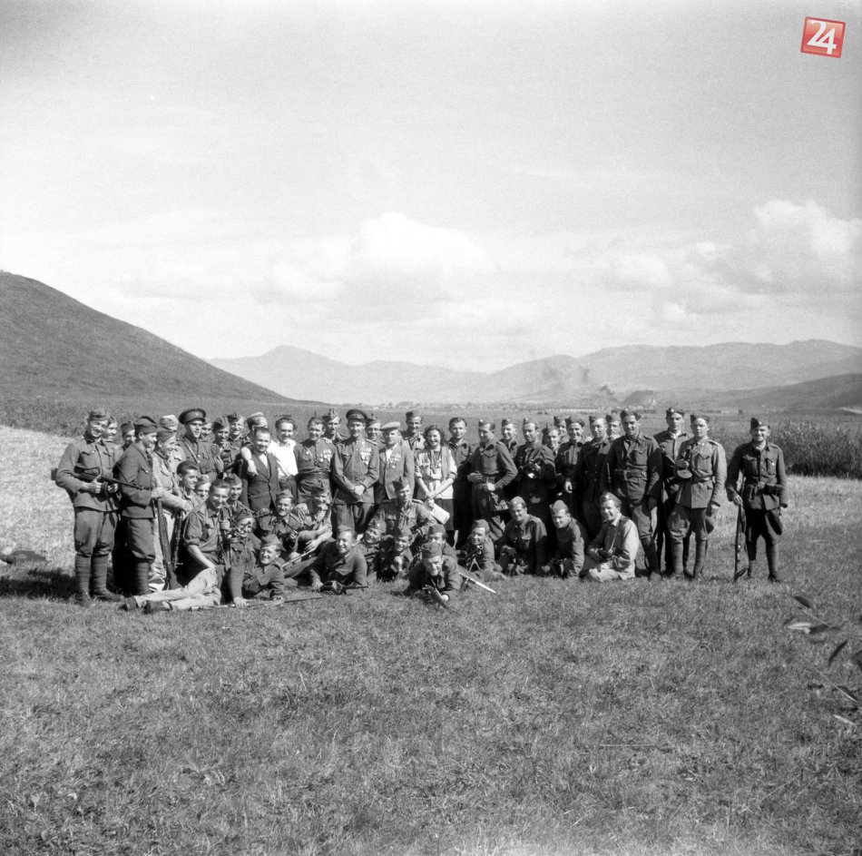 Dobové fotografie zachytávajú partizánov počas SNP