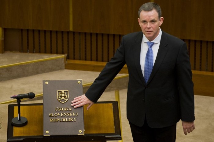 Buček končí vo funkcii splnomocnenca vlády pre Schengen | Dnes24.sk